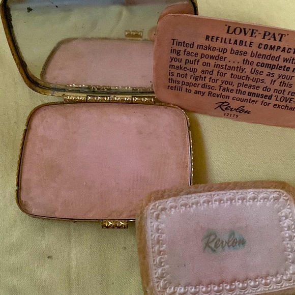 REVLON VINTAGE | Other | Vintage Revlon Pressed Powder Compact Powder ...